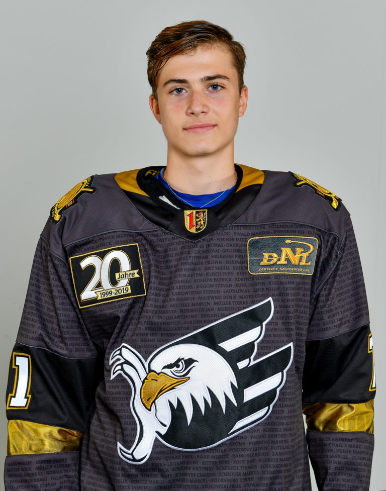 DEB – 12 Jungadler der U16/U18 starten Saison beim DEB – Jungadler Mannheim