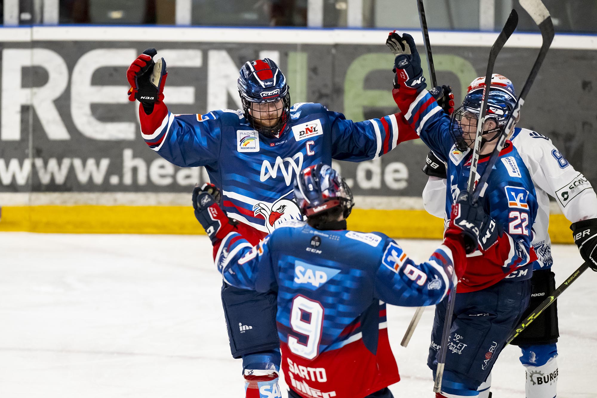 DNL: Zwei Siege bringen die Jungadler ins Halbfinale – Jungadler Mannheim